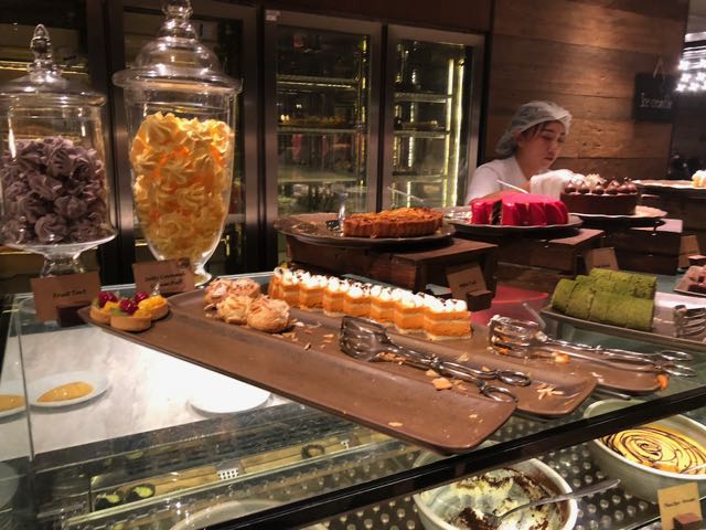 The Best Buffet in Bangkok – Kerry Kraisorn